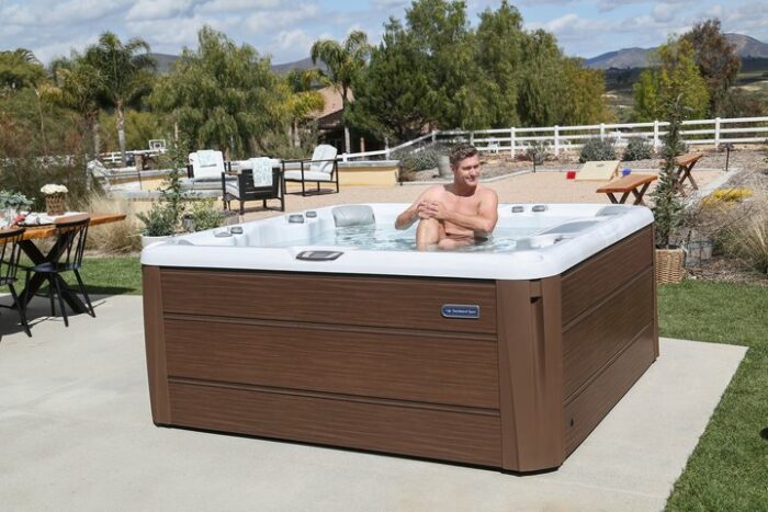 Hot Tub For Back Pain – 5 Tips To Ease Back Pain With a Spa